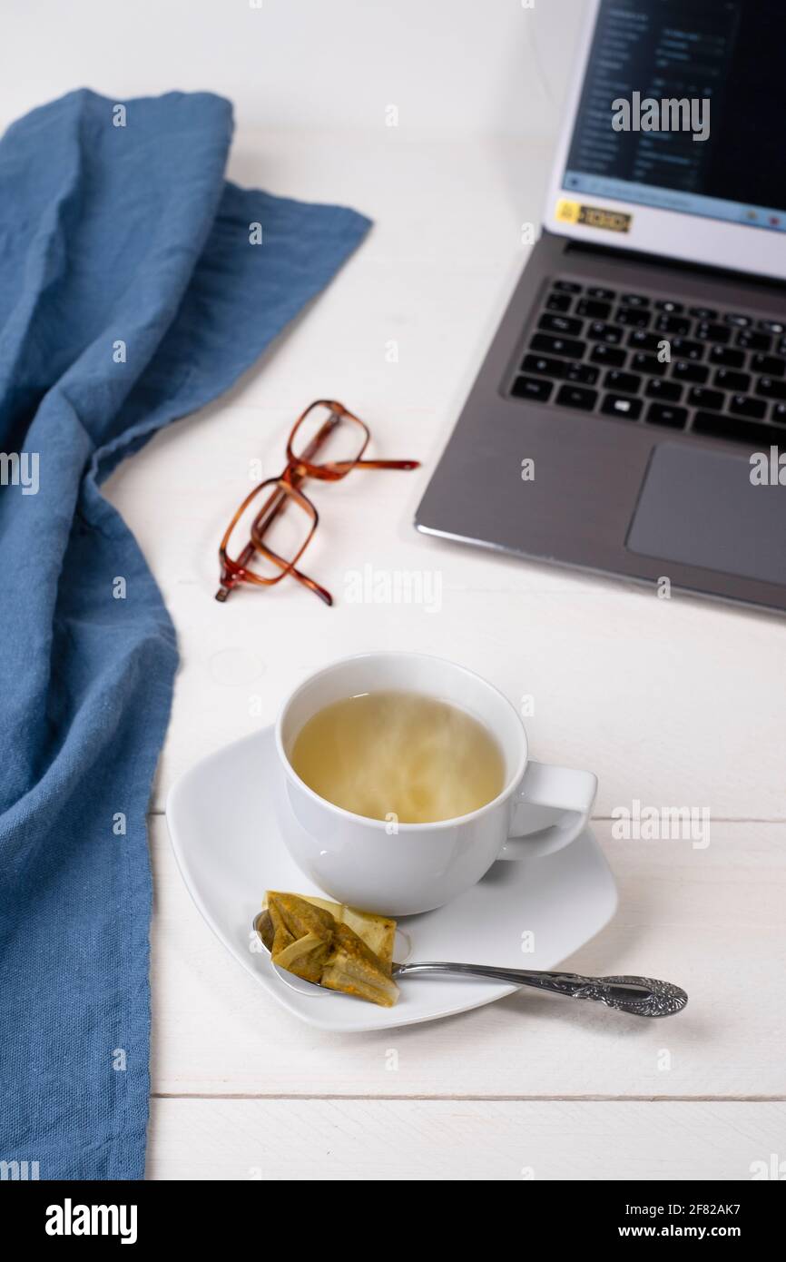 Tea time in office hi-res stock photography and images - Alamy