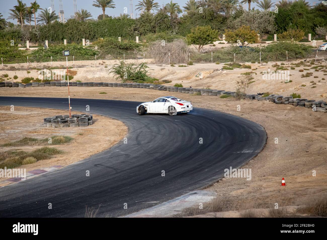 Car drifting in the desert hi-res stock photography and images - Alamy