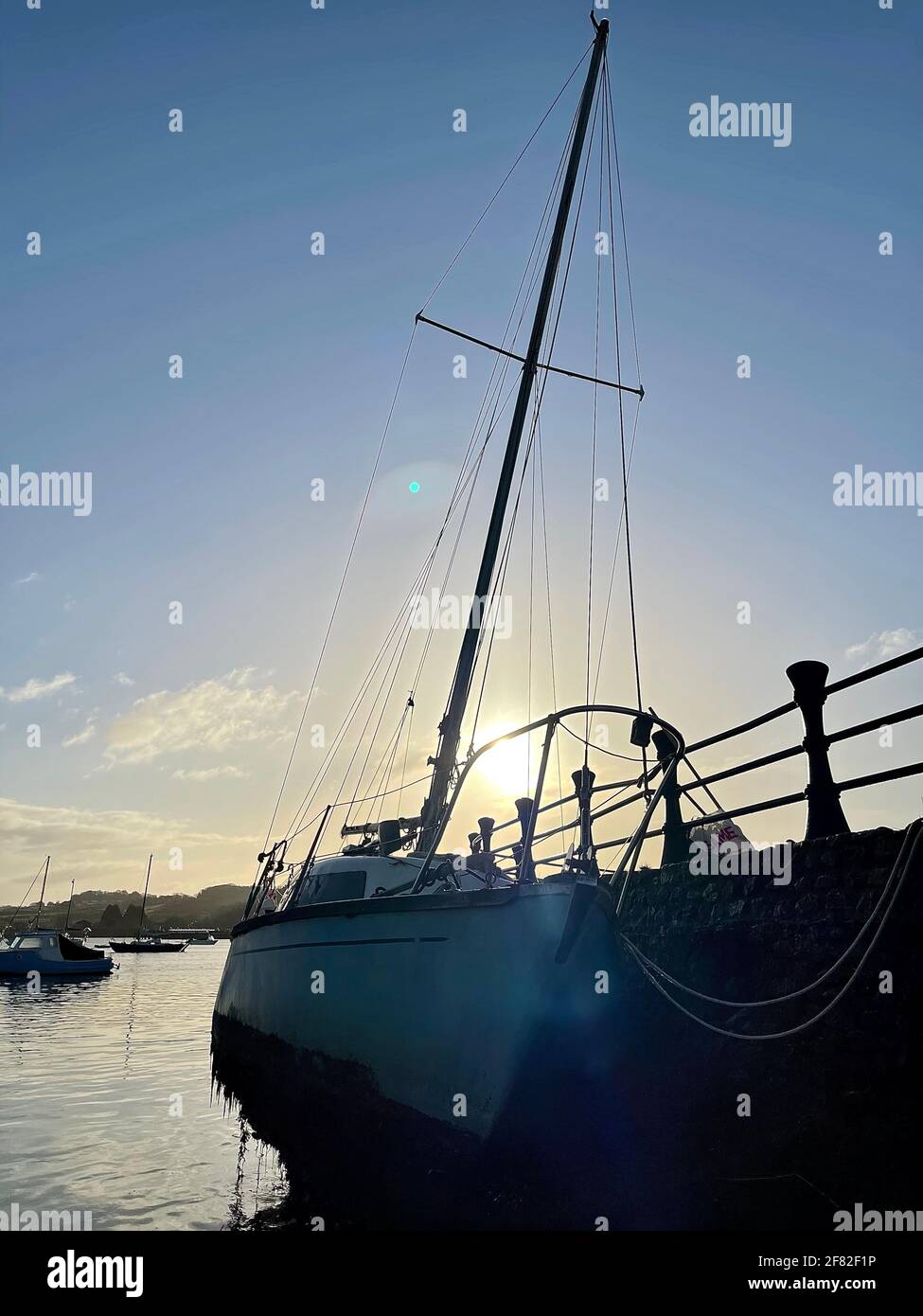 Boat mast hi-res stock photography and images - Alamy