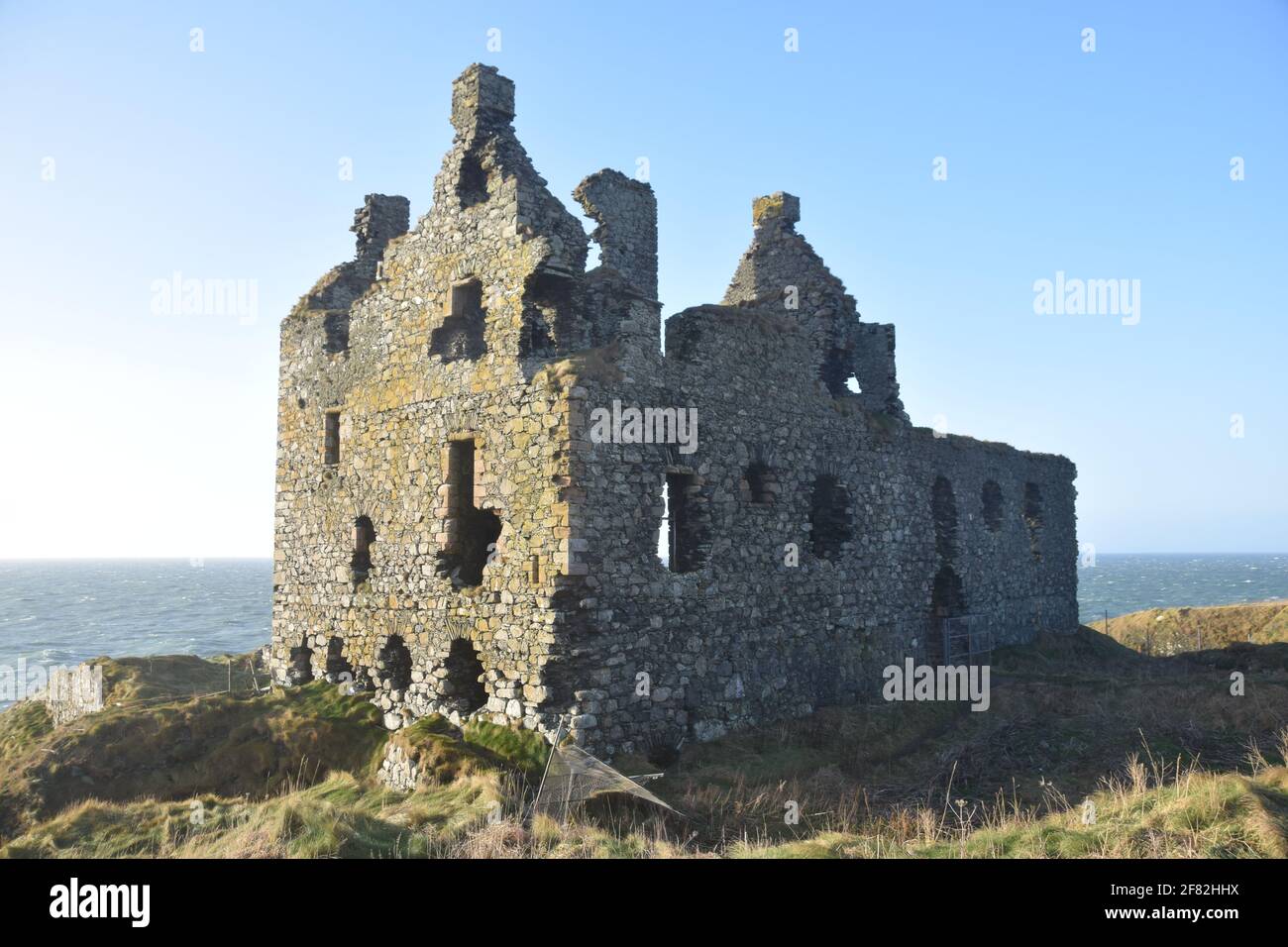 Dunskey castle hi-res stock photography and images - Alamy