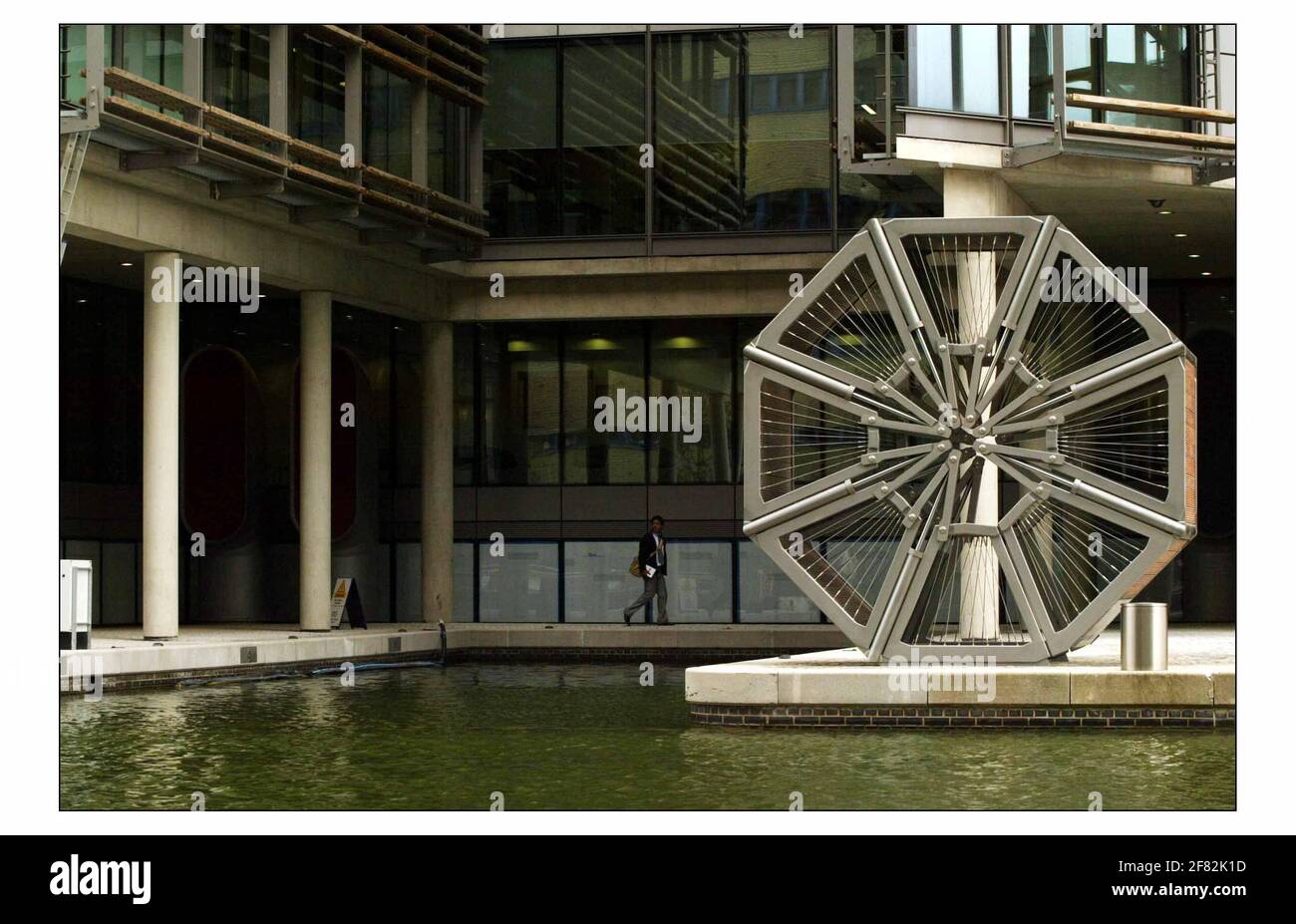 Heatherwick studio london Cut Out Stock Images & Pictures - Alamy