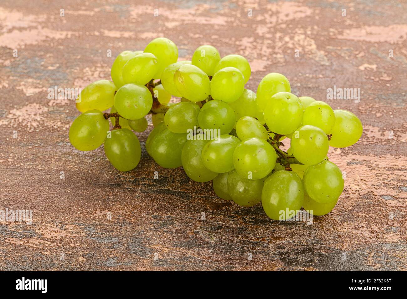 Ripe sweet green grape branch isolated Stock Photo - Alamy