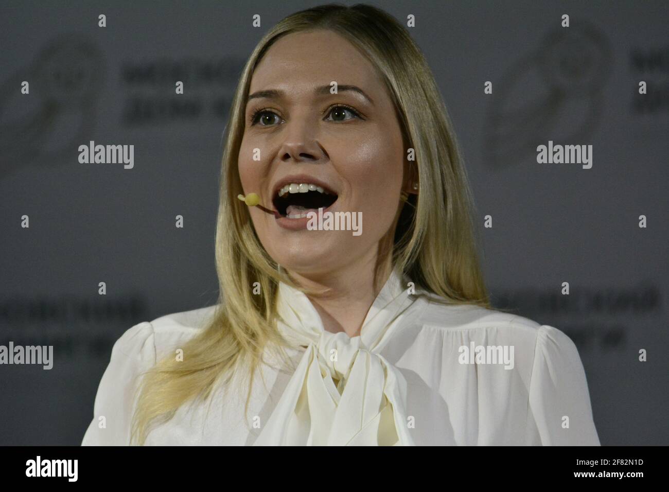 Evening with singer and actress Yulia Mandriko at the Moscow House of ...