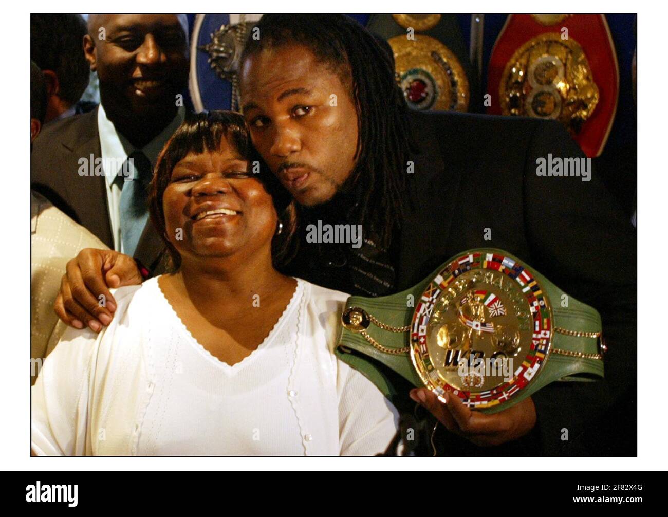 Lennox Lewis anounces his retirement as World Heavyweight Boxing ...