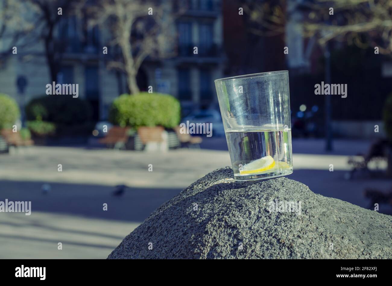 A stack of water glasses hi-res stock photography and images - Alamy