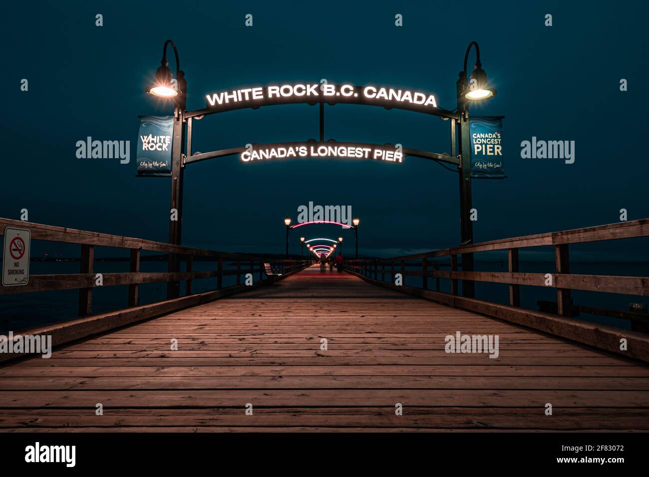 Wide angle shot walk bridge hi-res stock photography and images - Alamy