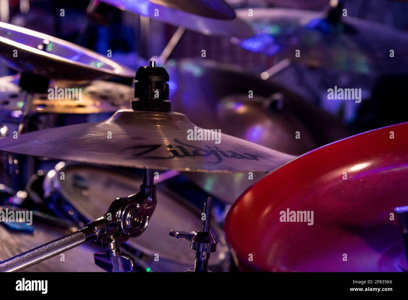 Hardware percussive hi-res stock photography and images - Alamy