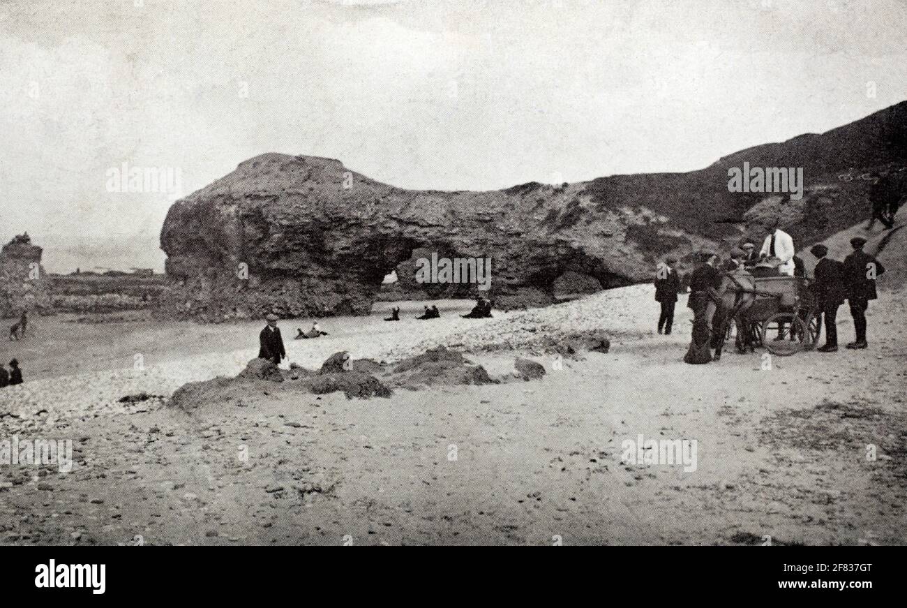 Blackhall rocks hi-res stock photography and images - Alamy