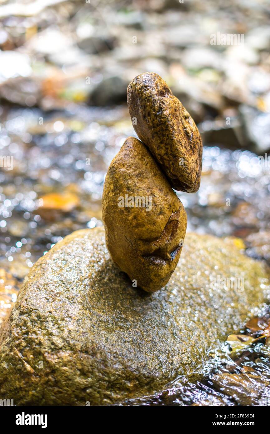 Stacking rocks hi-res stock photography and images - Alamy