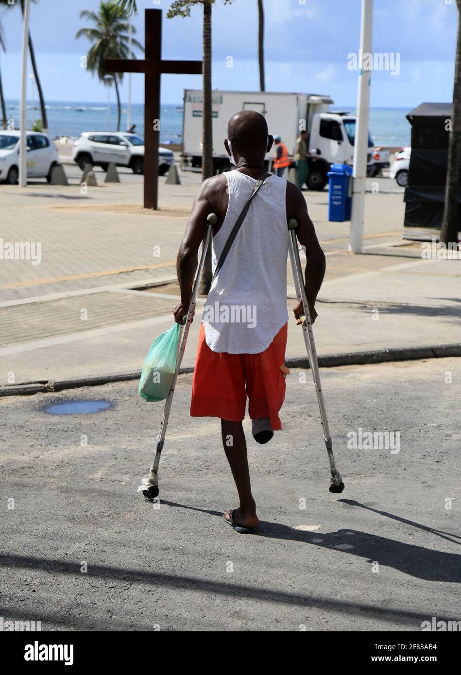 Man leg amputee in wheelchair hi-res stock photography and images - Alamy