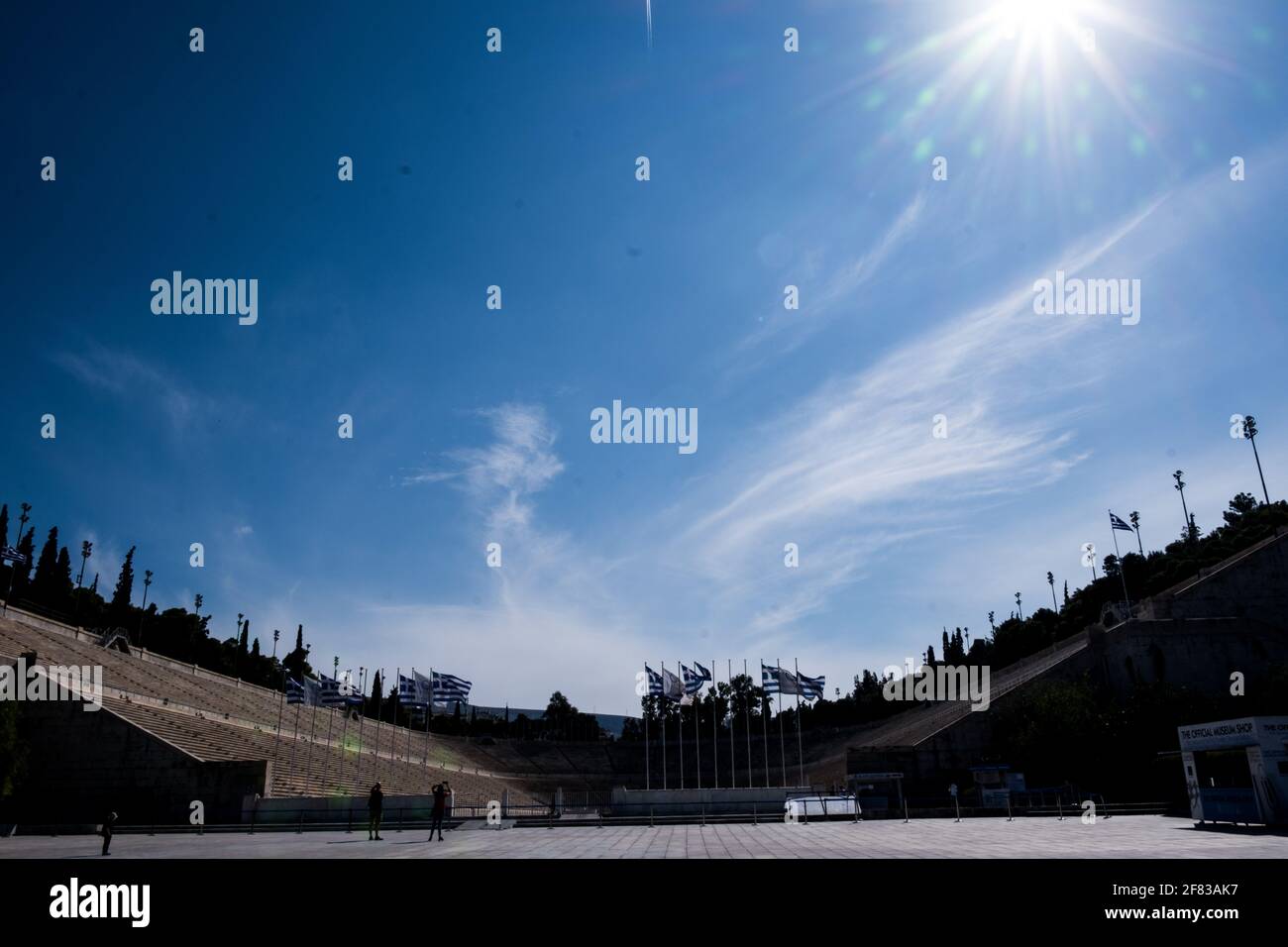 U shaped stadium hi-res stock photography and images - Alamy