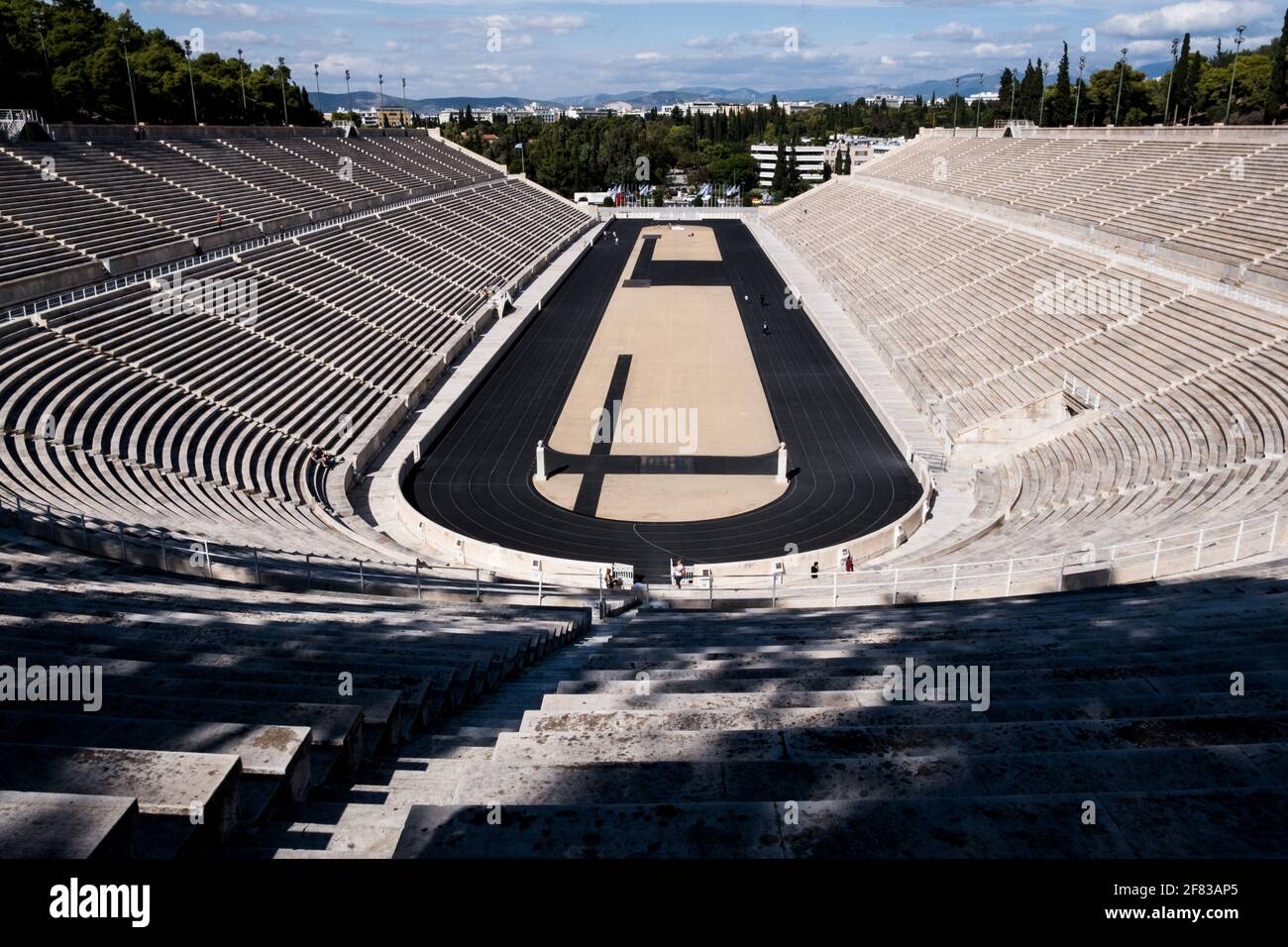U shaped stadium hi-res stock photography and images - Alamy
