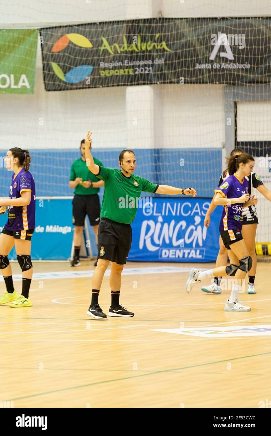 Handball referee hi-res stock photography and images - Alamy