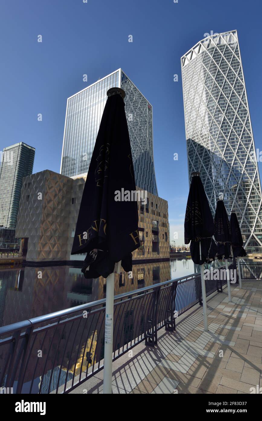 One Bank Street, The Newfoundland building, Mackenzie Walk, Middle Dock ...