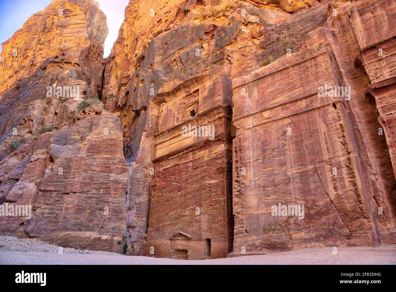 Multicoloured facades hi-res stock photography and images - Alamy