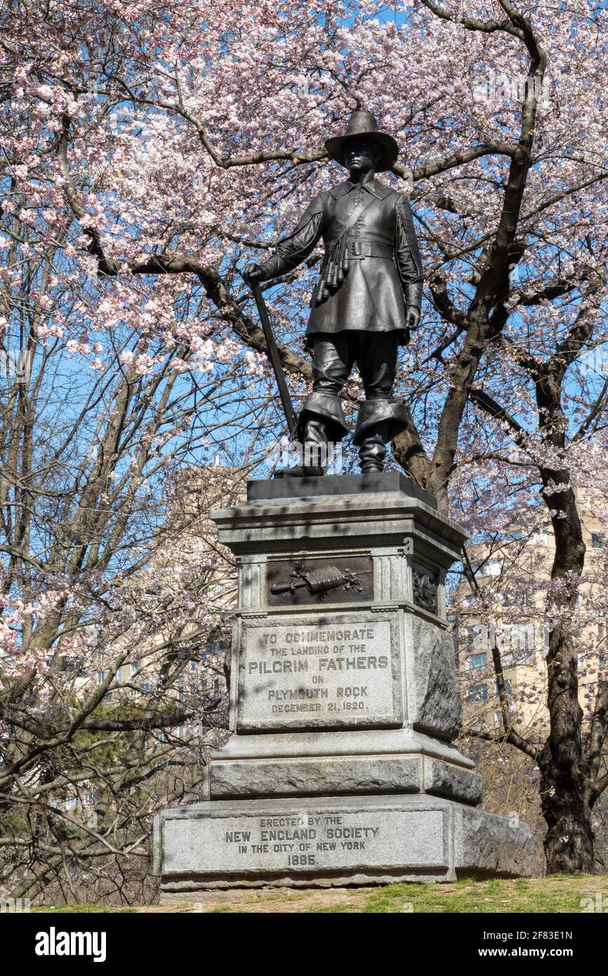 The Pilgrim Statue, Pilgrim Hill, Central Park, NYC 2021 Stock Photo ...