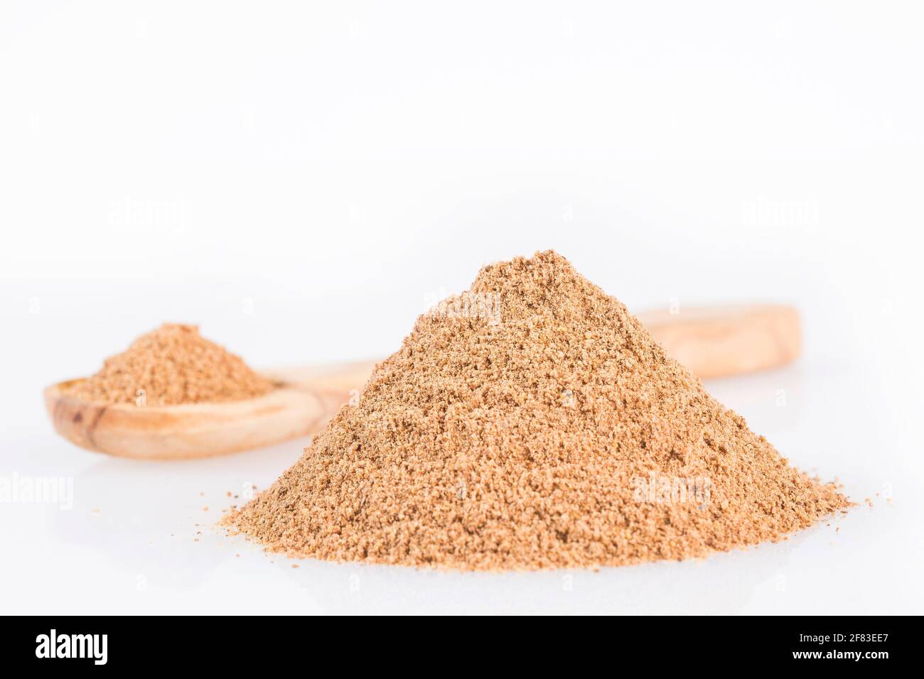 Cinnamon powder brown - Finely ground. Cinnamomum verum Stock Photo - Alamy