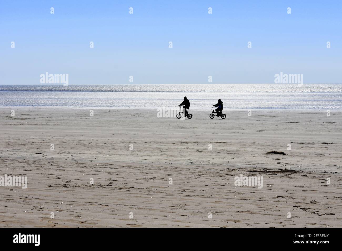Pembrey country park wales hi-res stock photography and images - Alamy