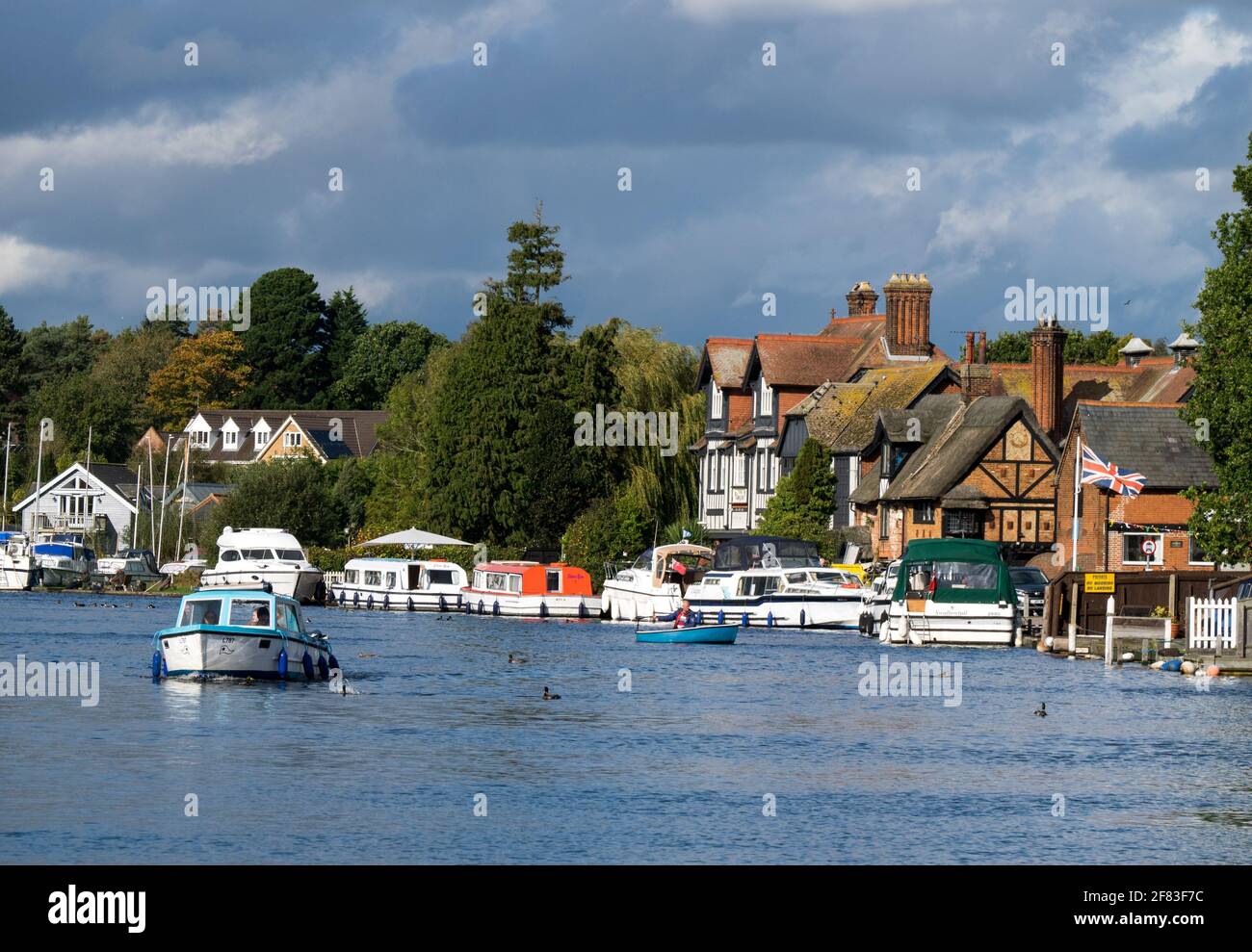 The River Bure, part of The Norfolk Broads National Park, at ...