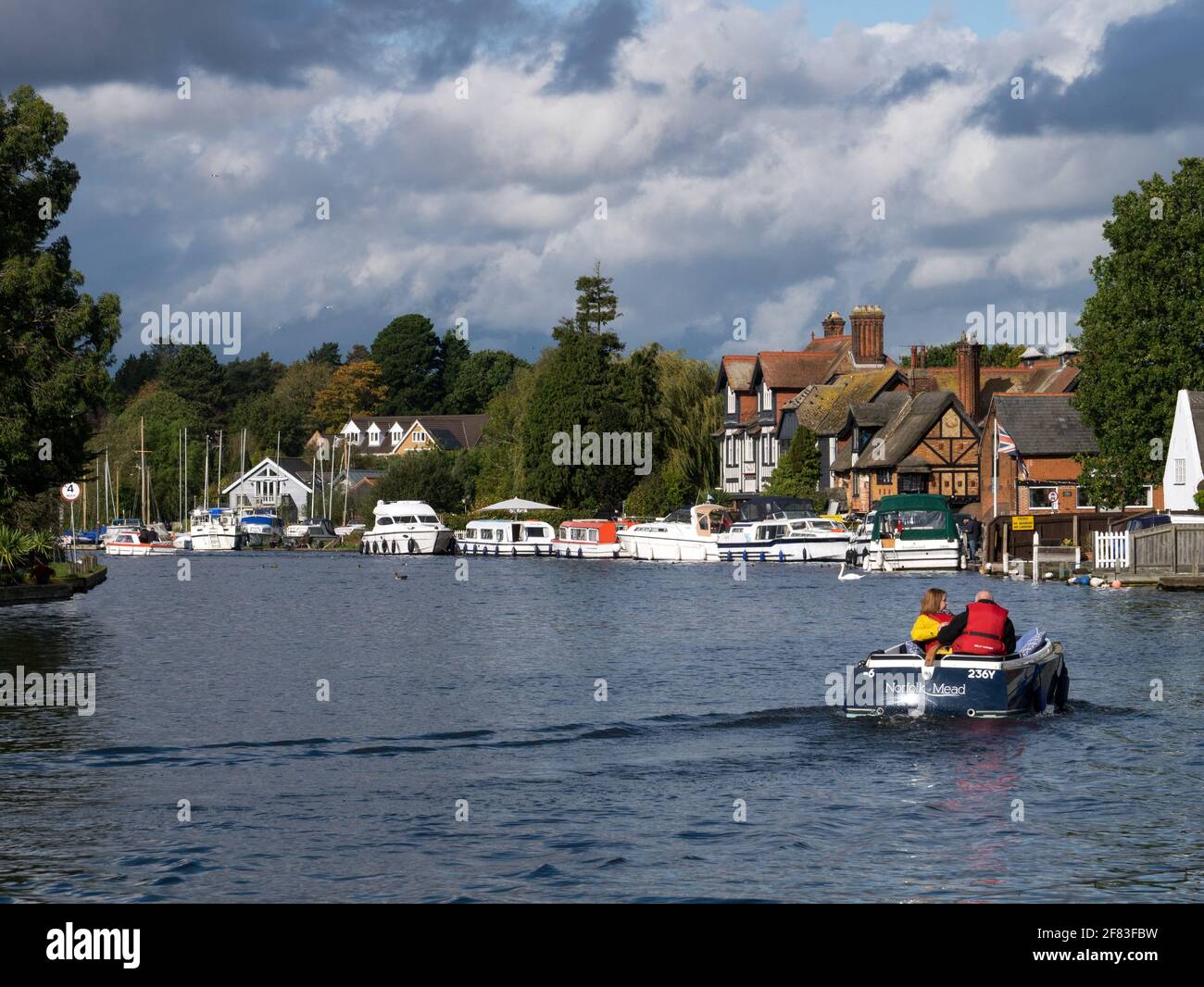 The River Bure, part of The Norfolk Broads National Park, at ...