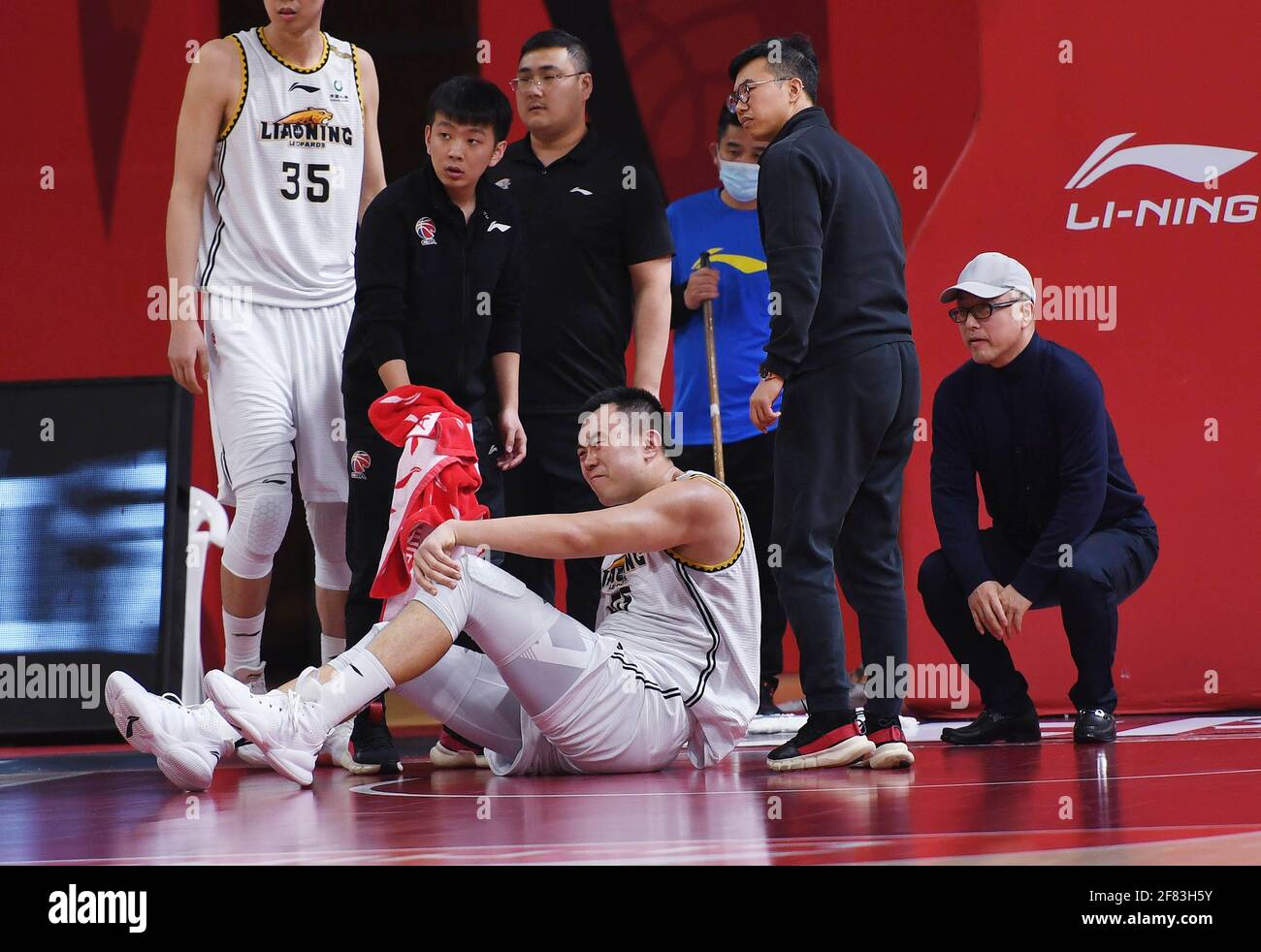 Zhuji, China's Zhejiang Province. 11th Apr, 2021. Han Dejun (down) of ...