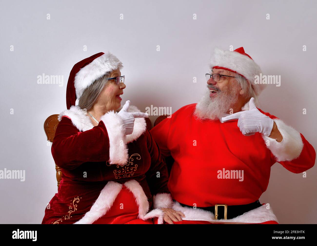 Mr and mrs claus hi-res stock photography and images - Alamy