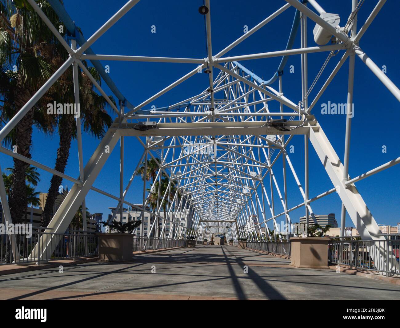 White structure hi-res stock photography and images - Alamy
