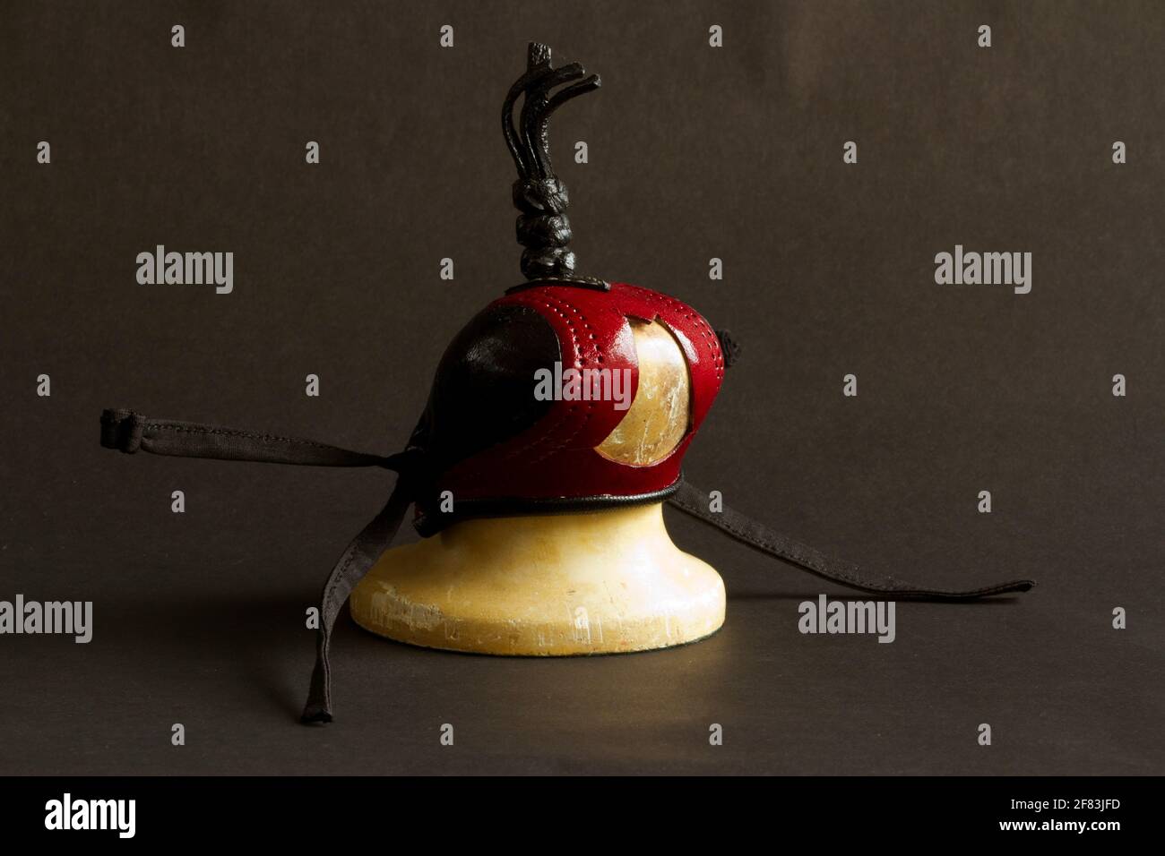 Falconry equipment hi-res stock photography and images - Alamy
