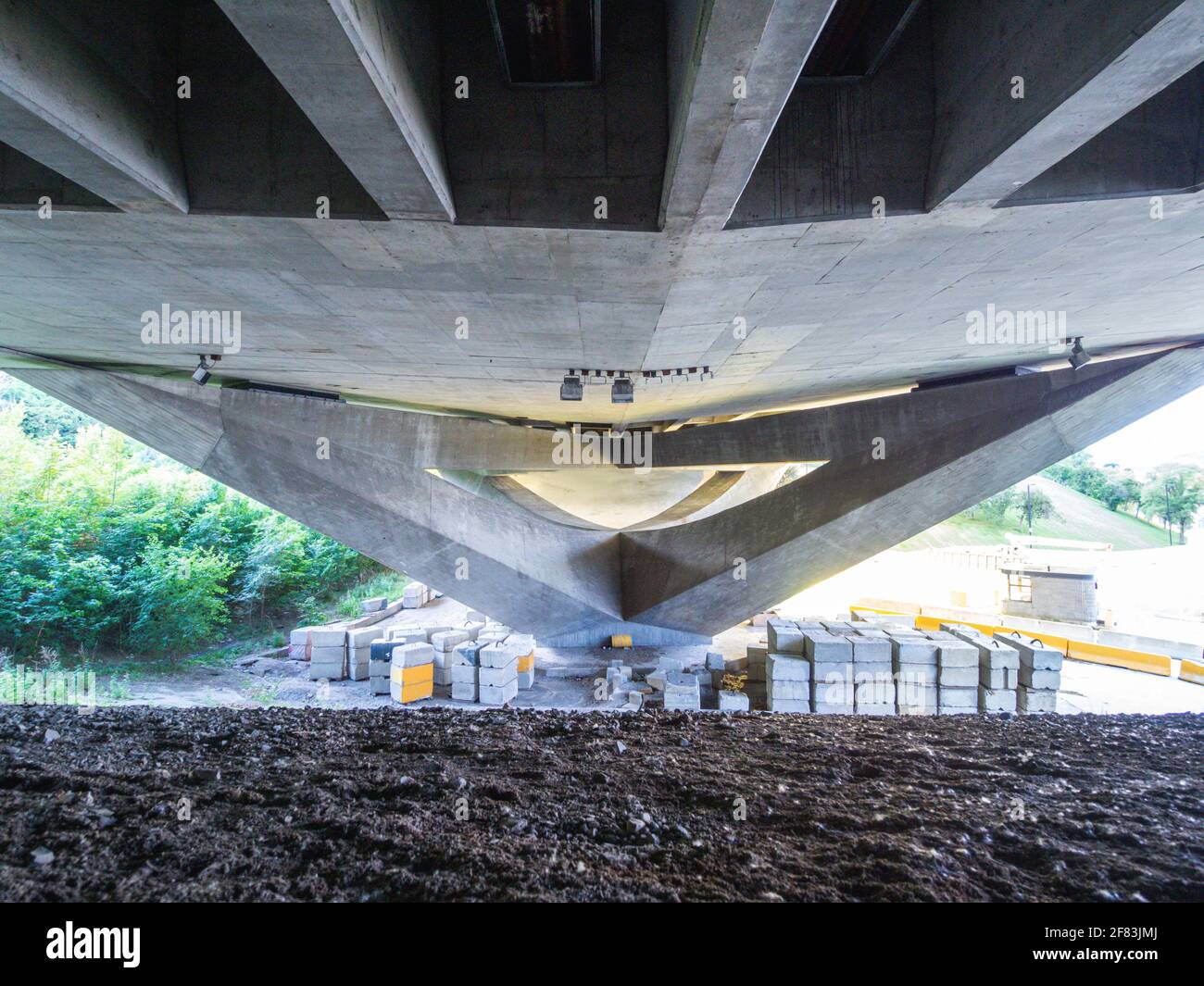 Daylight road structure hi-res stock photography and images - Alamy