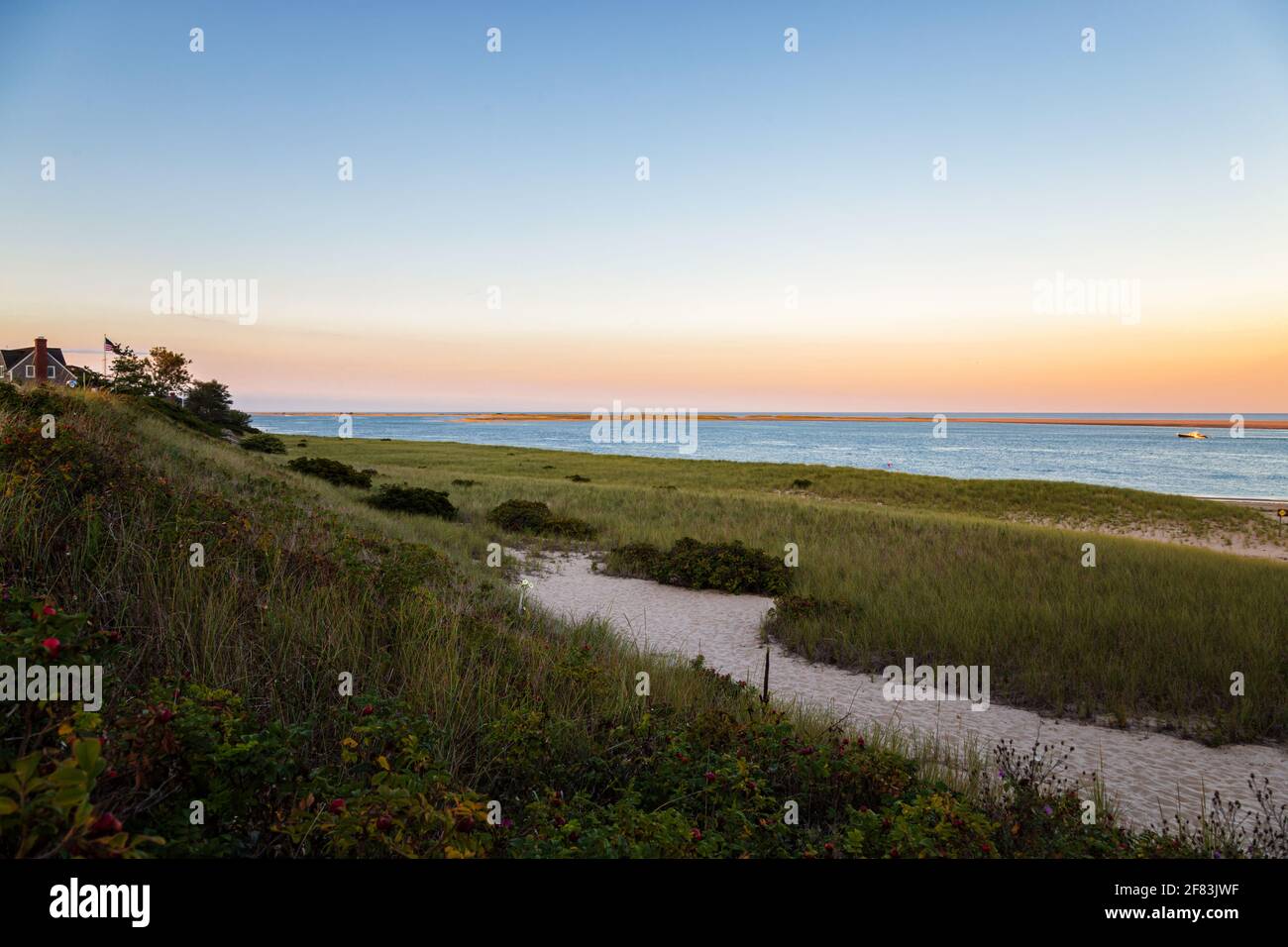 Sunlight scenic beaches hi-res stock photography and images - Alamy