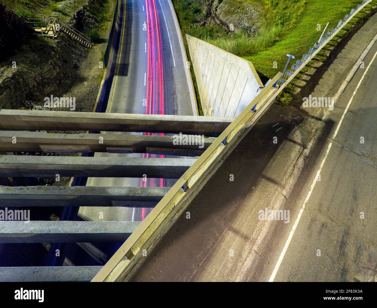 Linear perspective road hi-res stock photography and images - Alamy