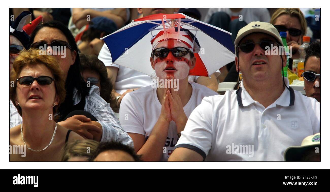Wimbledon...... Henmaniapic David Sandison 29/6/2002 Stock Photo - Alamy