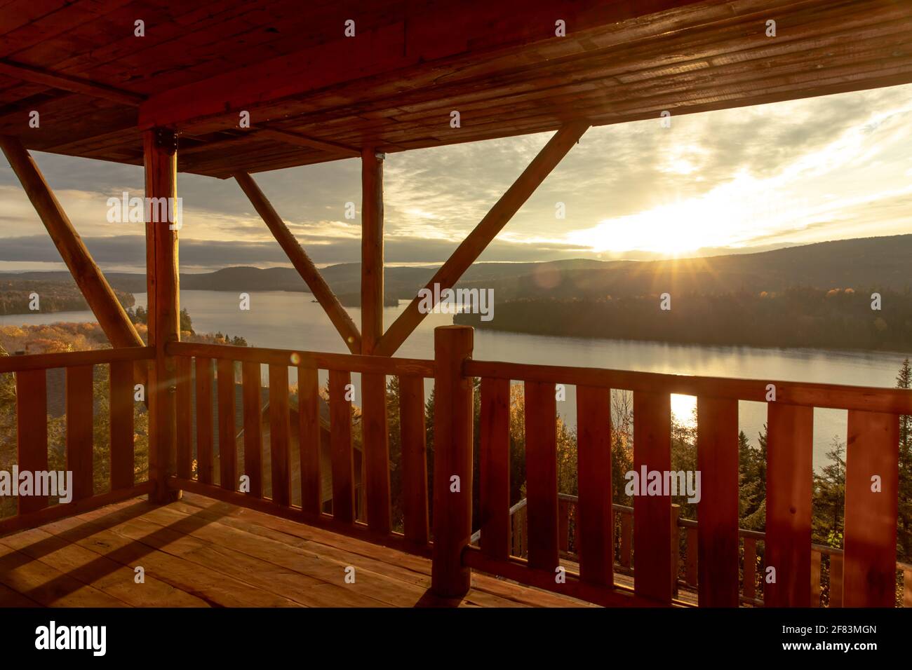 View from balcony forest mountain hi-res stock photography and images ...