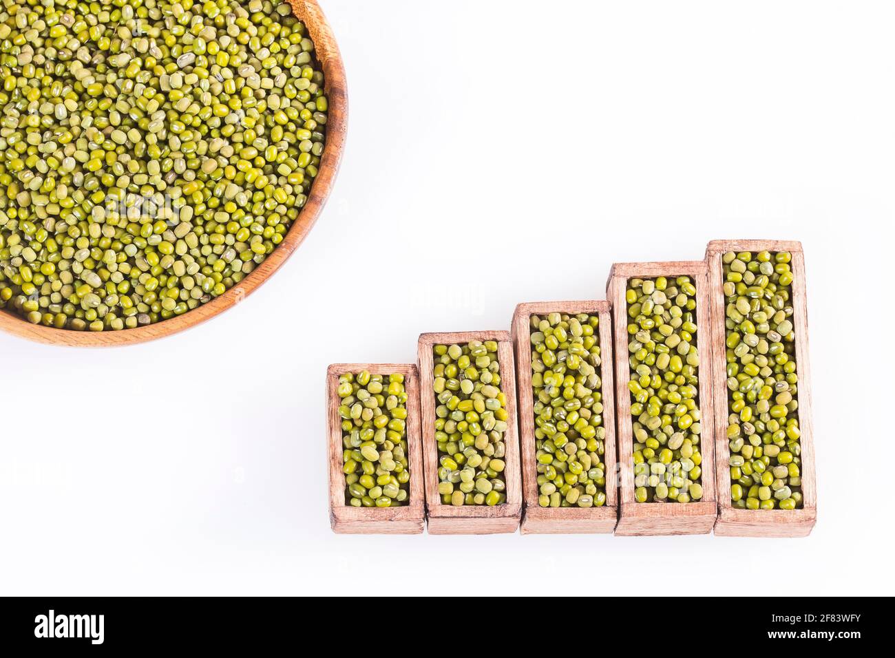 Bean Mung variety of beans in green color - Vigna radiata Stock Photo ...