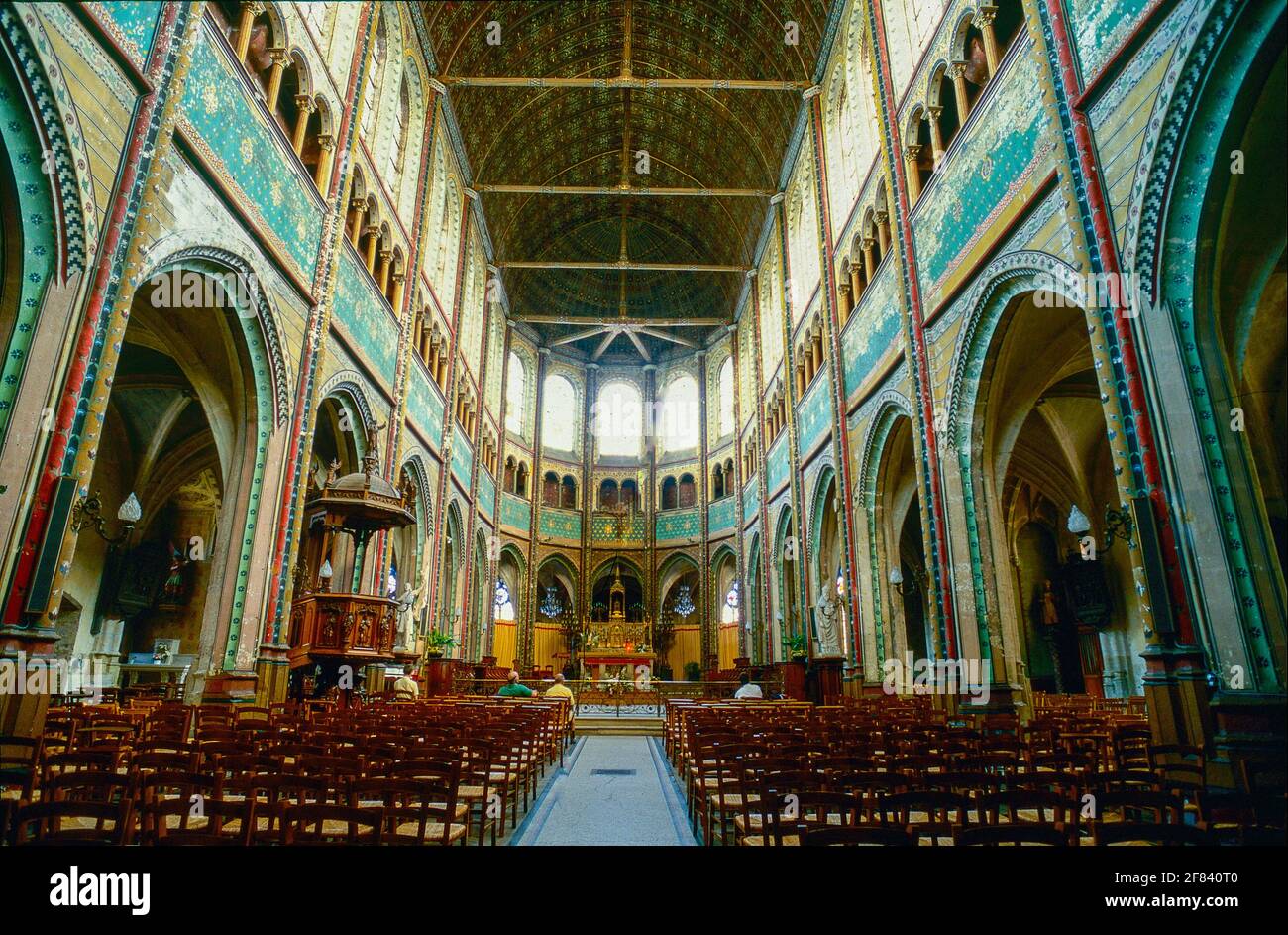 Chartres cathedral altar chartres france hi-res stock photography and ...