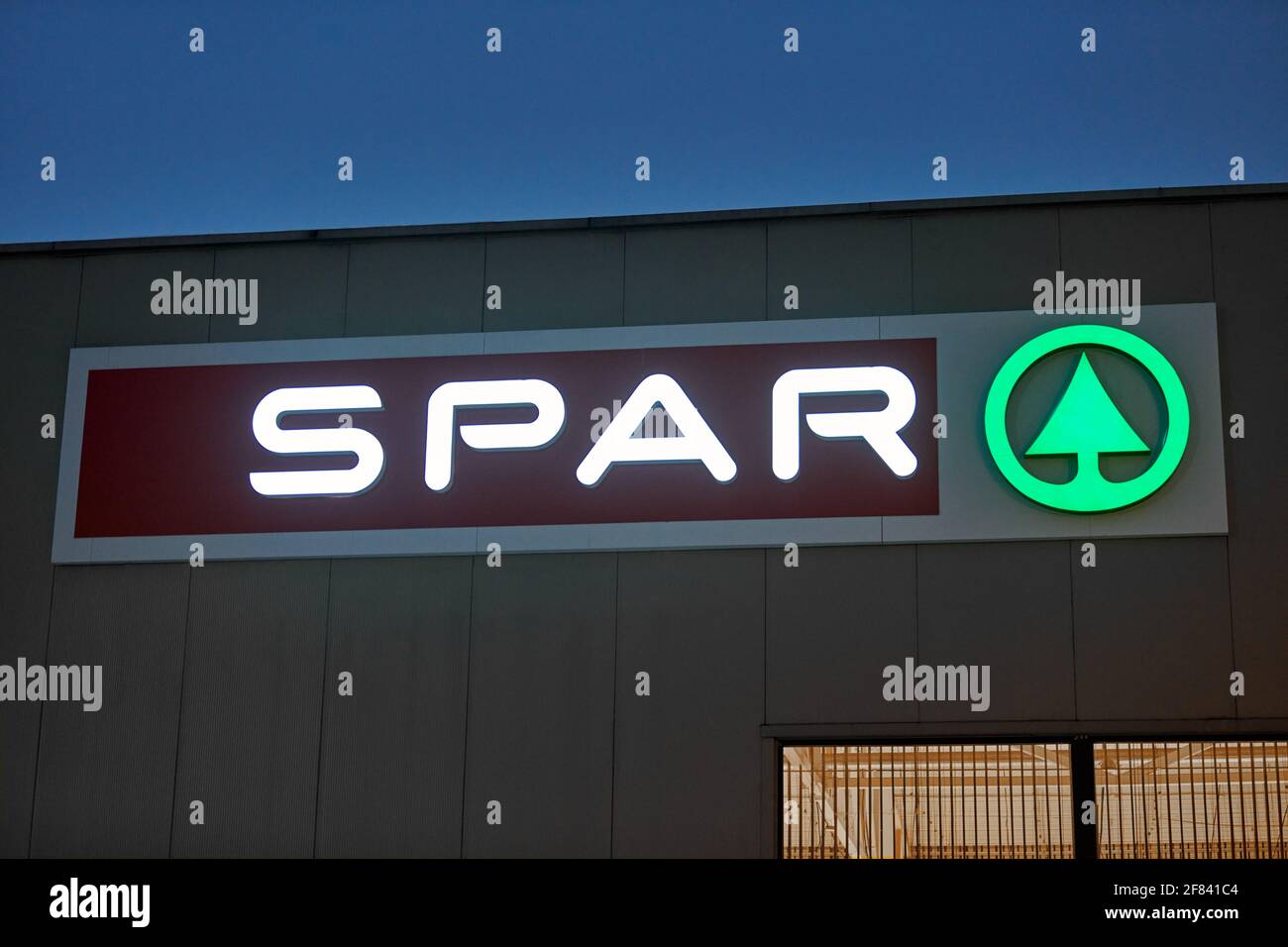 Spar signage hi-res stock photography and images - Alamy