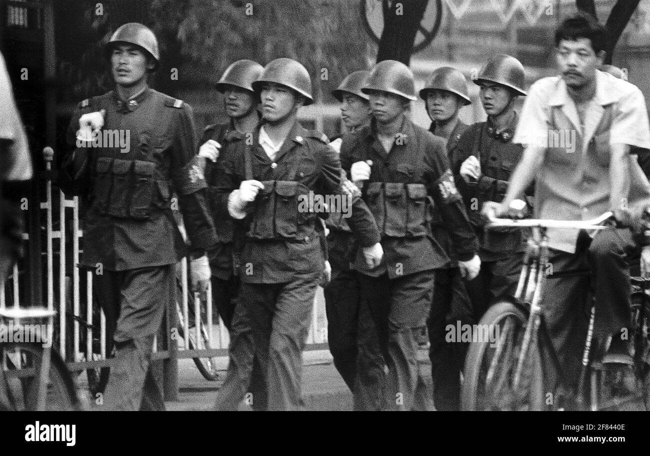 Chinese Soldiers on the streets of beijing June 1989 Stock Photo - Alamy