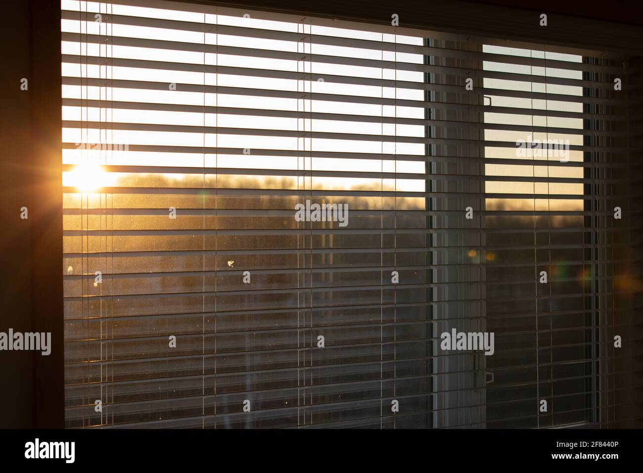 Light through blinds hi-res stock photography and images - Alamy