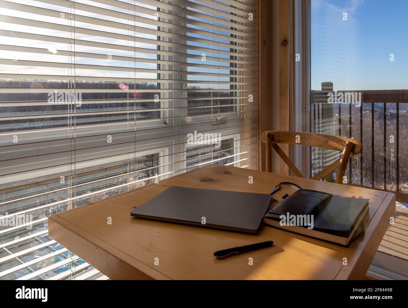 Computer table top hi-res stock photography and images - Alamy