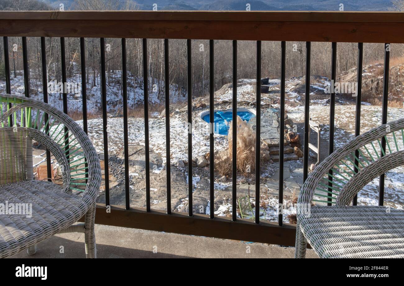 Balcony on bright building hi-res stock photography and images - Alamy