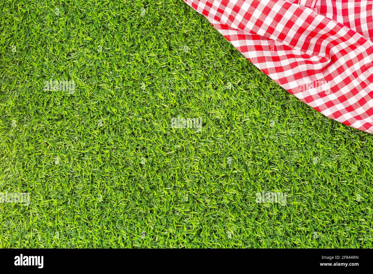 Picnic cloth hi-res stock photography and images - Alamy
