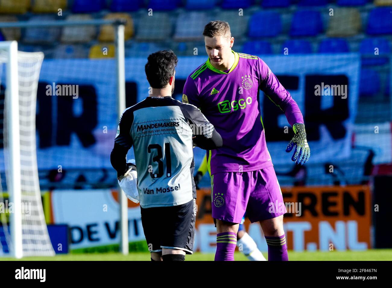 Goalkeeper kjell scherpen hi-res stock photography and images - Alamy