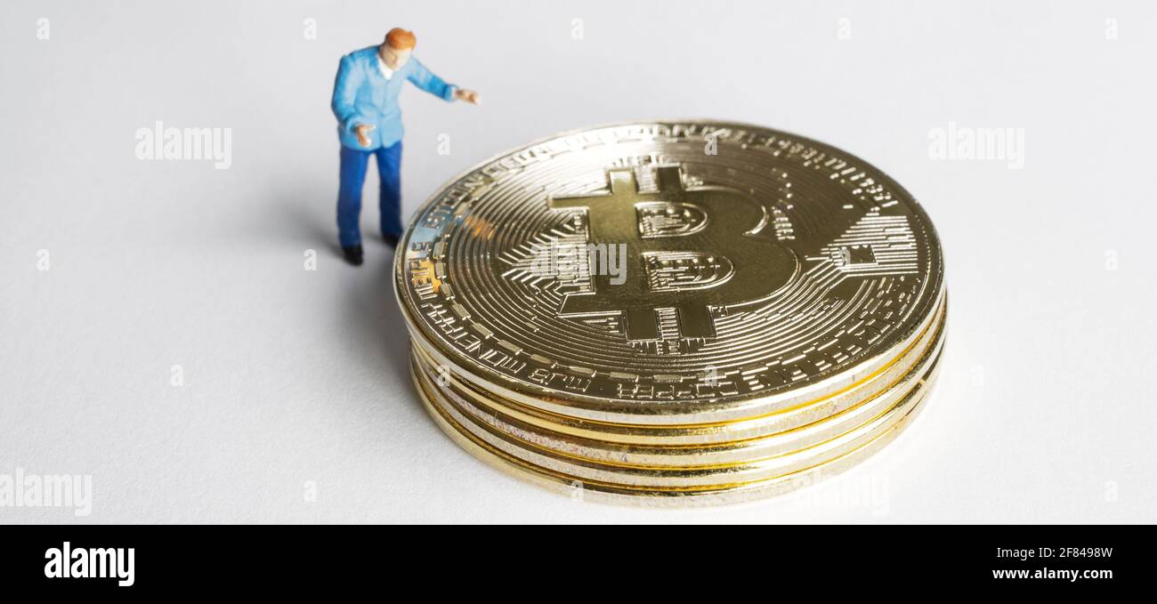 macro miner figures working on bitcoin. virtual cryptocurrency mining ...
