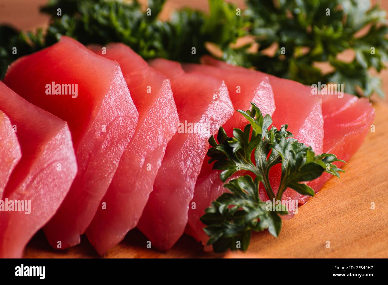 Tunasashimi hi-res stock photography and images - Alamy