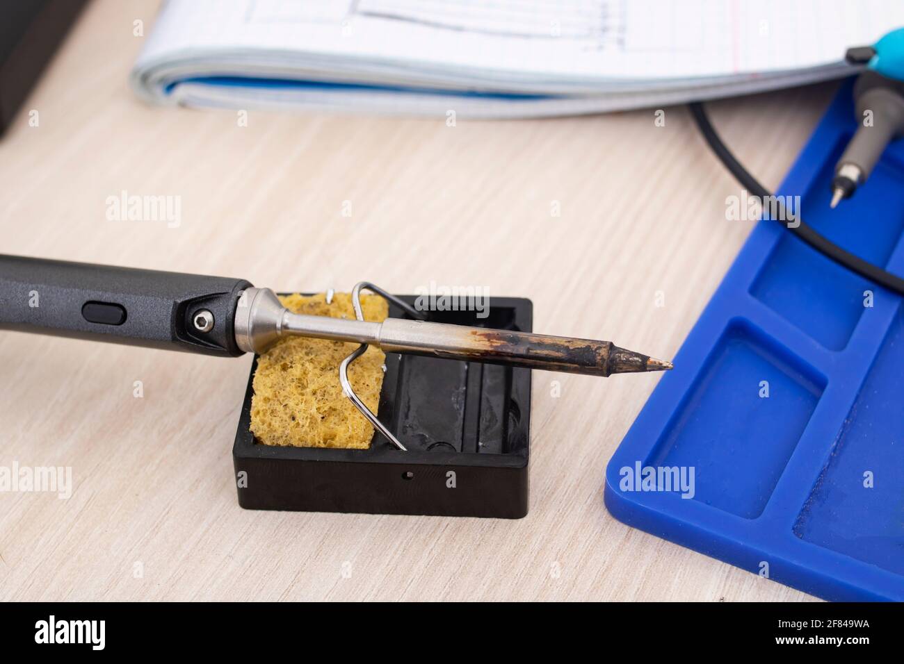 Aluminium soldering hi-res stock photography and images - Alamy