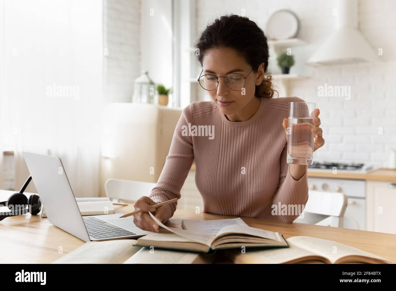 Doing the books hi-res stock photography and images - Alamy