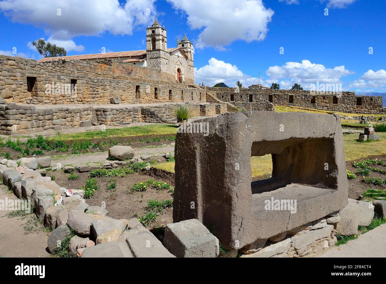Altar stone hi-res stock photography and images - Alamy