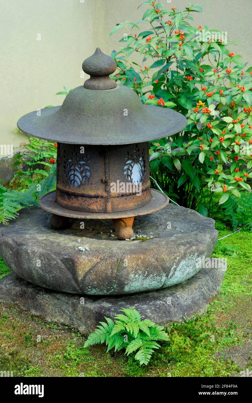 Entokuin temple hi-res stock photography and images - Alamy