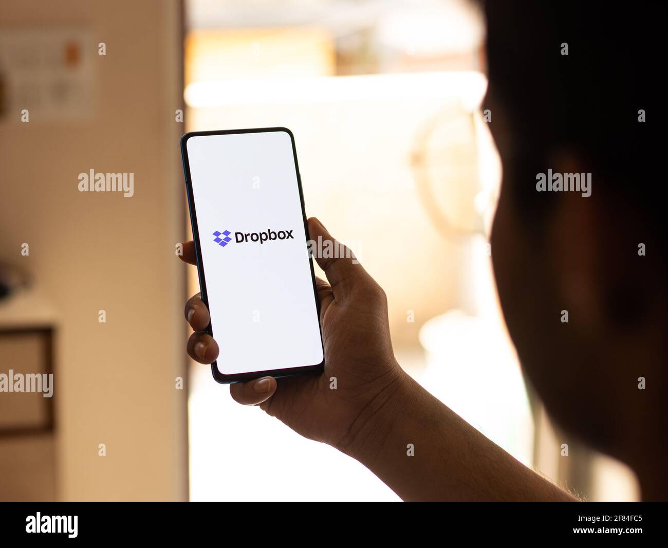 Dropbox image hi-res stock photography and images - Alamy