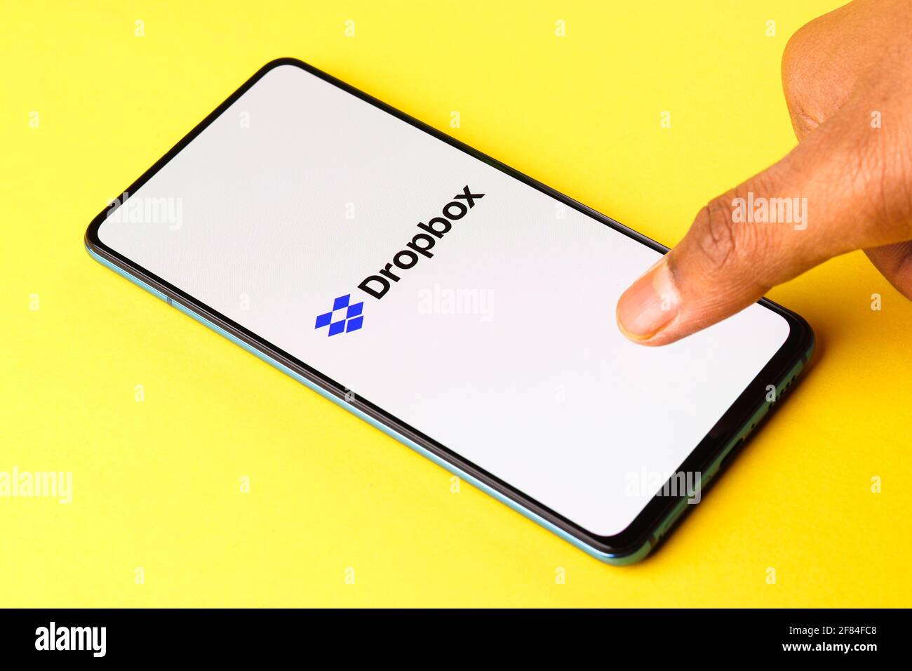 Dropbox management hi-res stock photography and images - Alamy